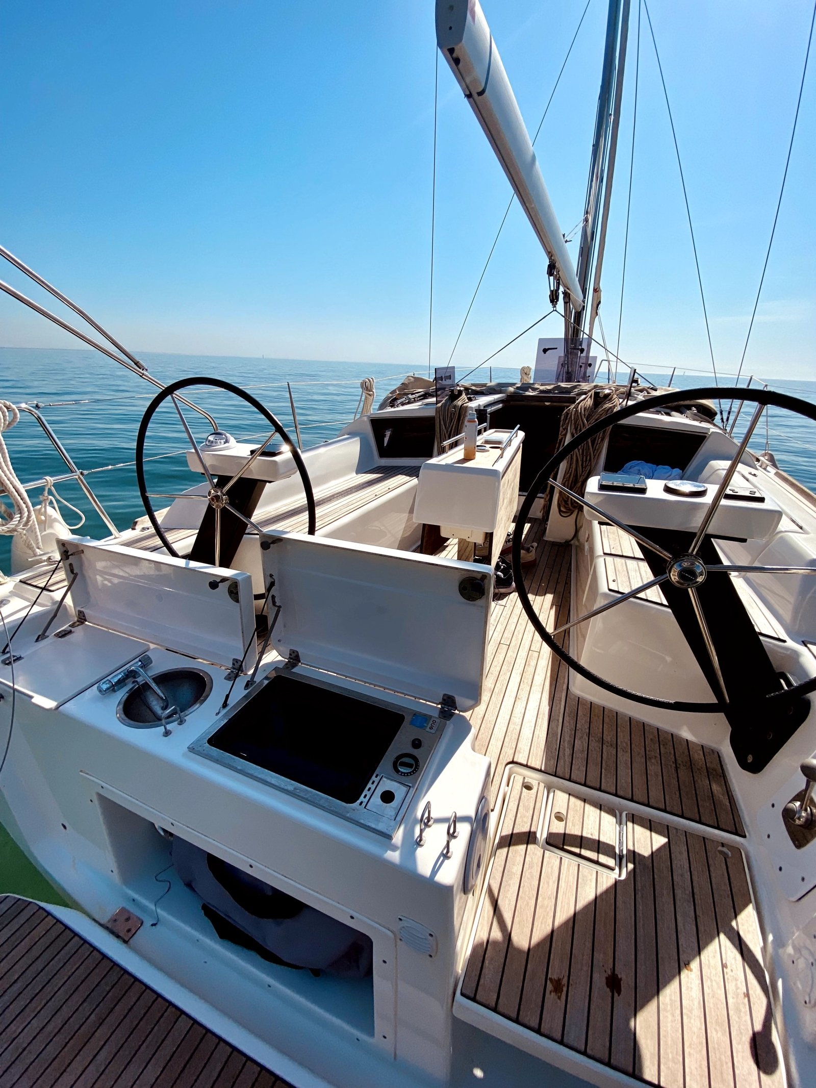 Private sailboat experience - Sleeping & Sailing
